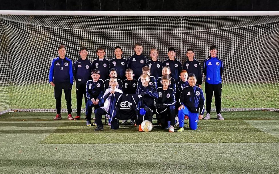 Neue Trainingsanzüge für die C2 - Dank an EOT - SC Lüdenscheid 1998 e.V.